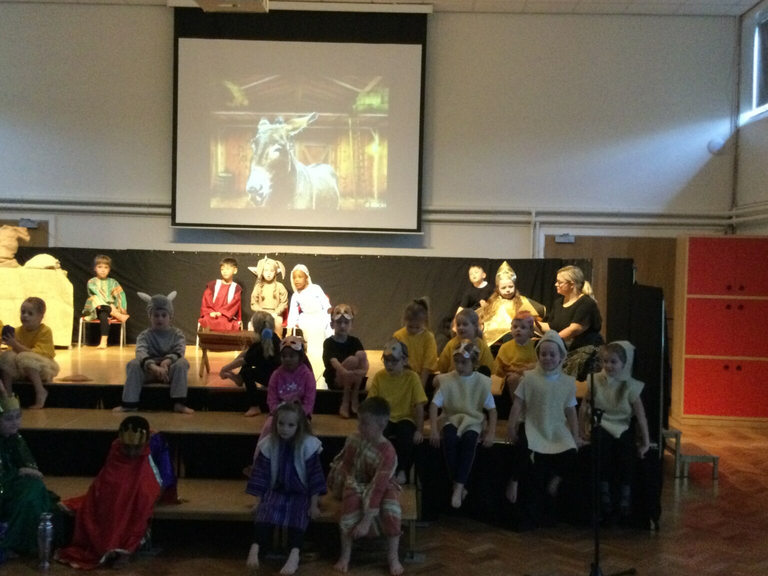 Away In A Manger: A Year Two Production - Blessed Robert Widmerpool ...